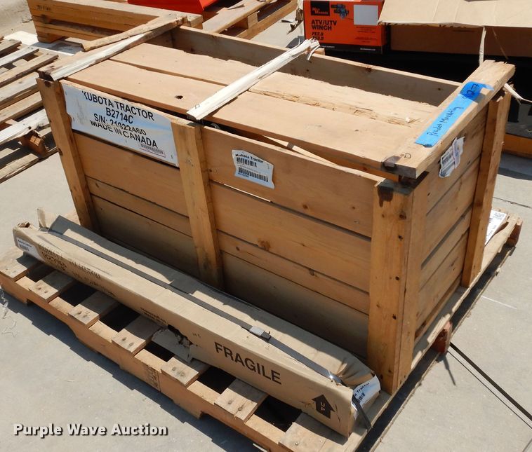 Kubota B2714C quick hitch in Grapevine, TX | Item DH8520 sold | Purple Wave