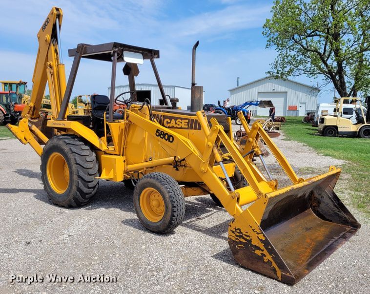 1983 Case 580D backhoe in Winfield, KS | Item FC9130 sold | Purple Wave