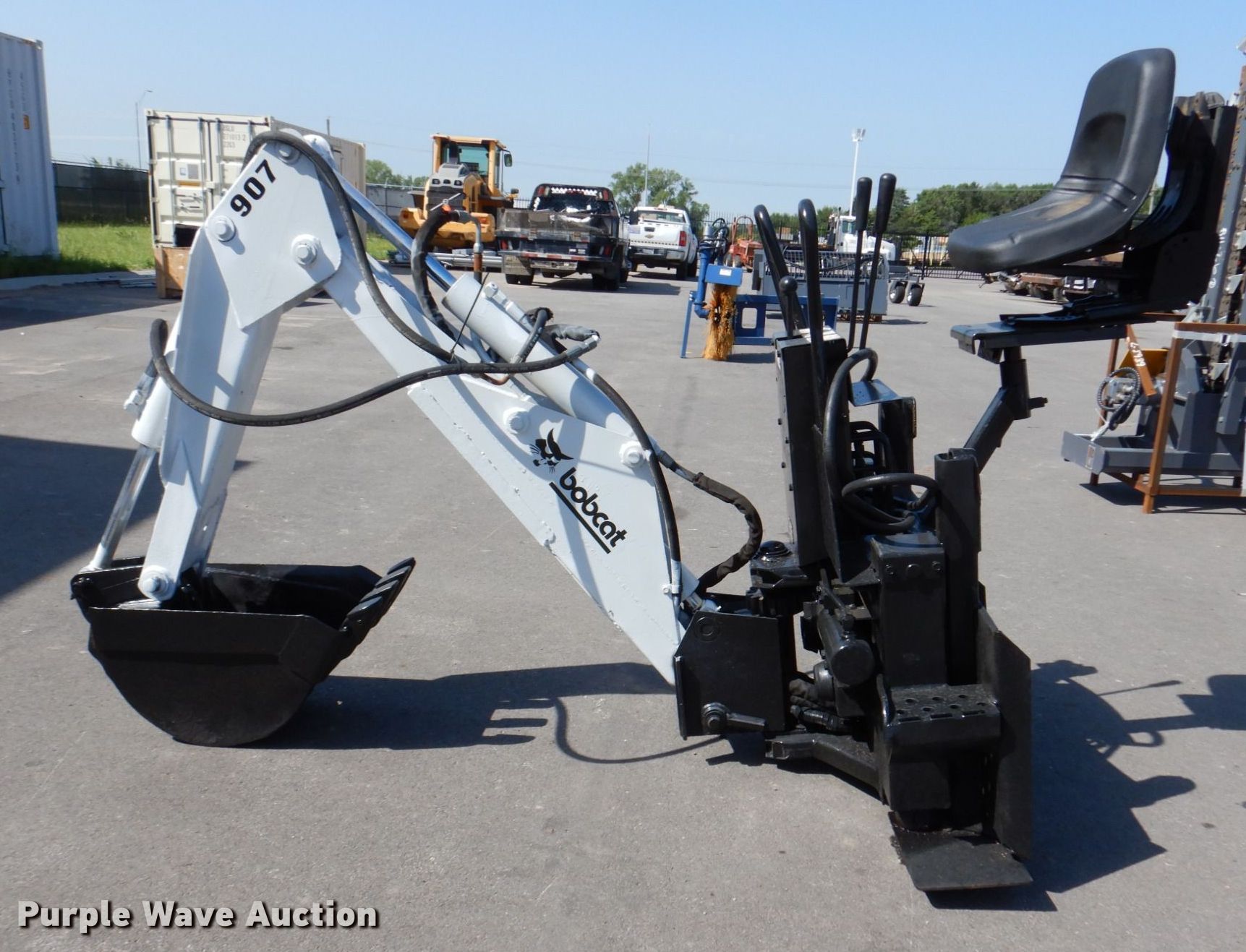 Bobcat 907 skid steer backhoe in Waterloo, NE | Item KD9872 sold ...