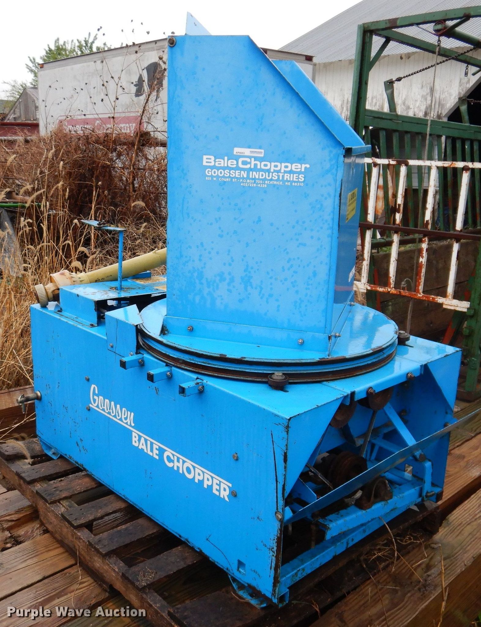Goossen SC-2 bale chopper in Mapleton, IA | Item KN9855 sold | Purple Wave