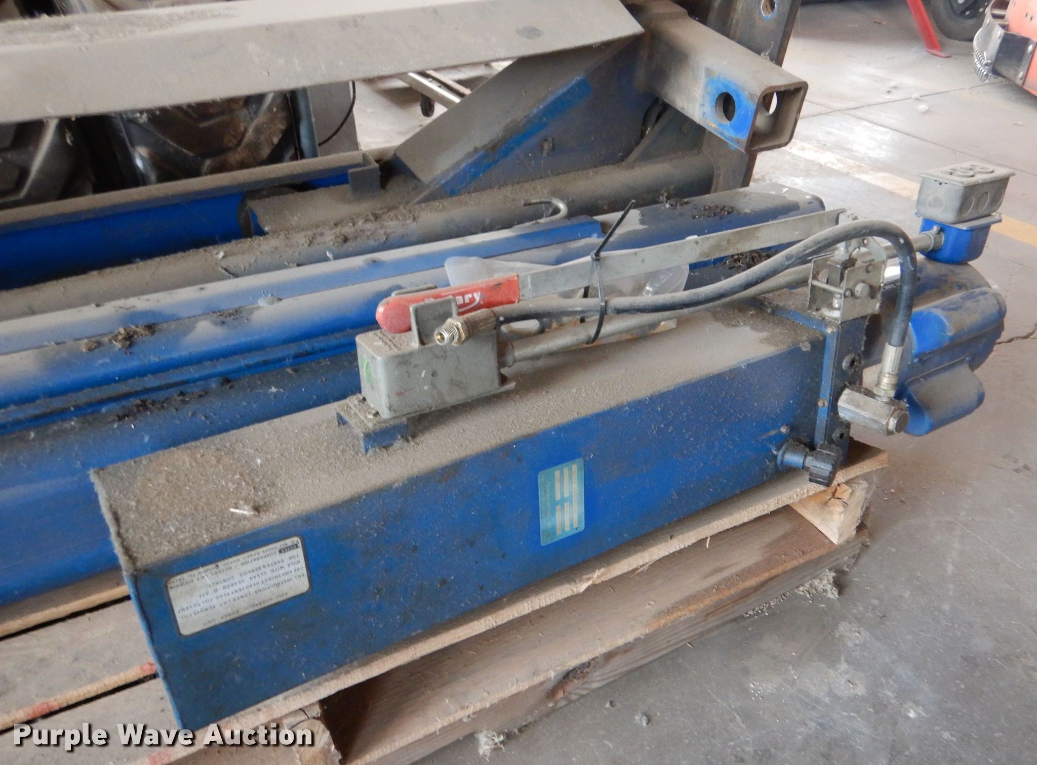 Rotary SP84 two post automotive lift in Larned, KS | Item LP9338 sold ...