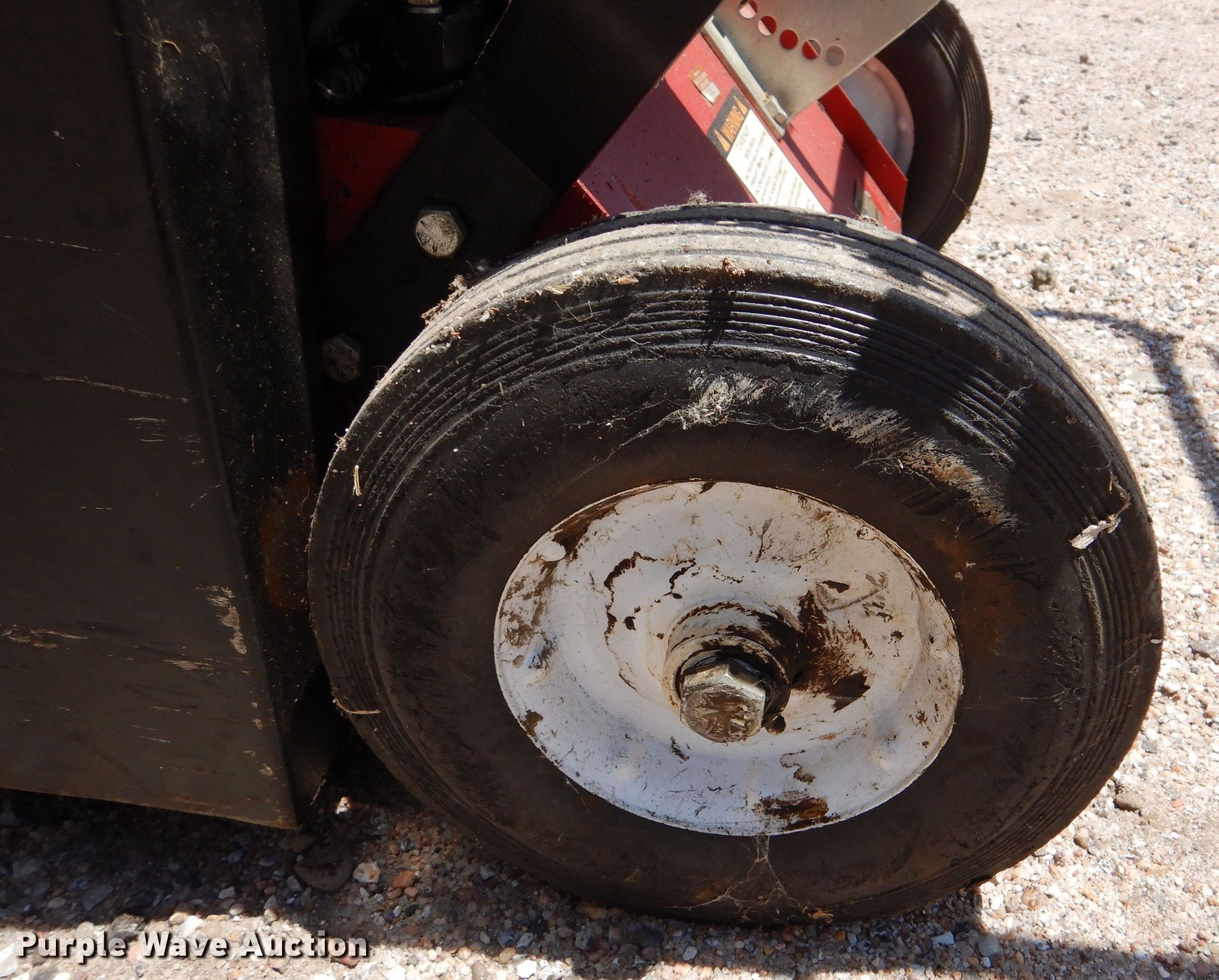 Kees RBSIC050 power rake in Larned, KS | Item LP9339 sold | Purple Wave