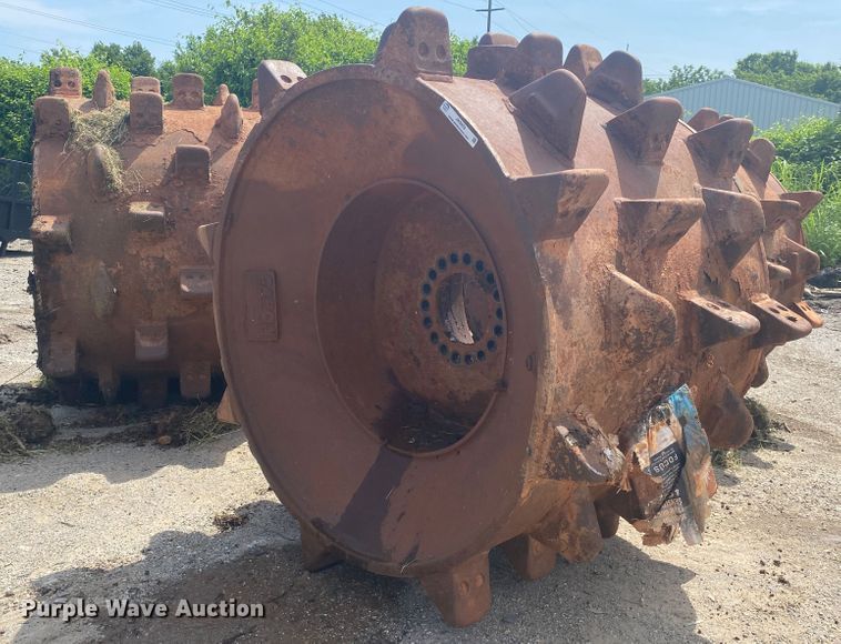 Caron 91K compaction wheels in Tulsa, OK | Item JK9922 sold | Purple Wave