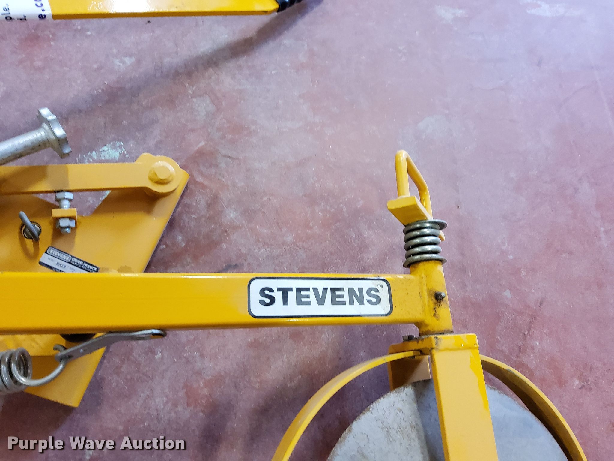 Stevens edger in Manhattan, KS | Item DR0899 sold | Purple Wave