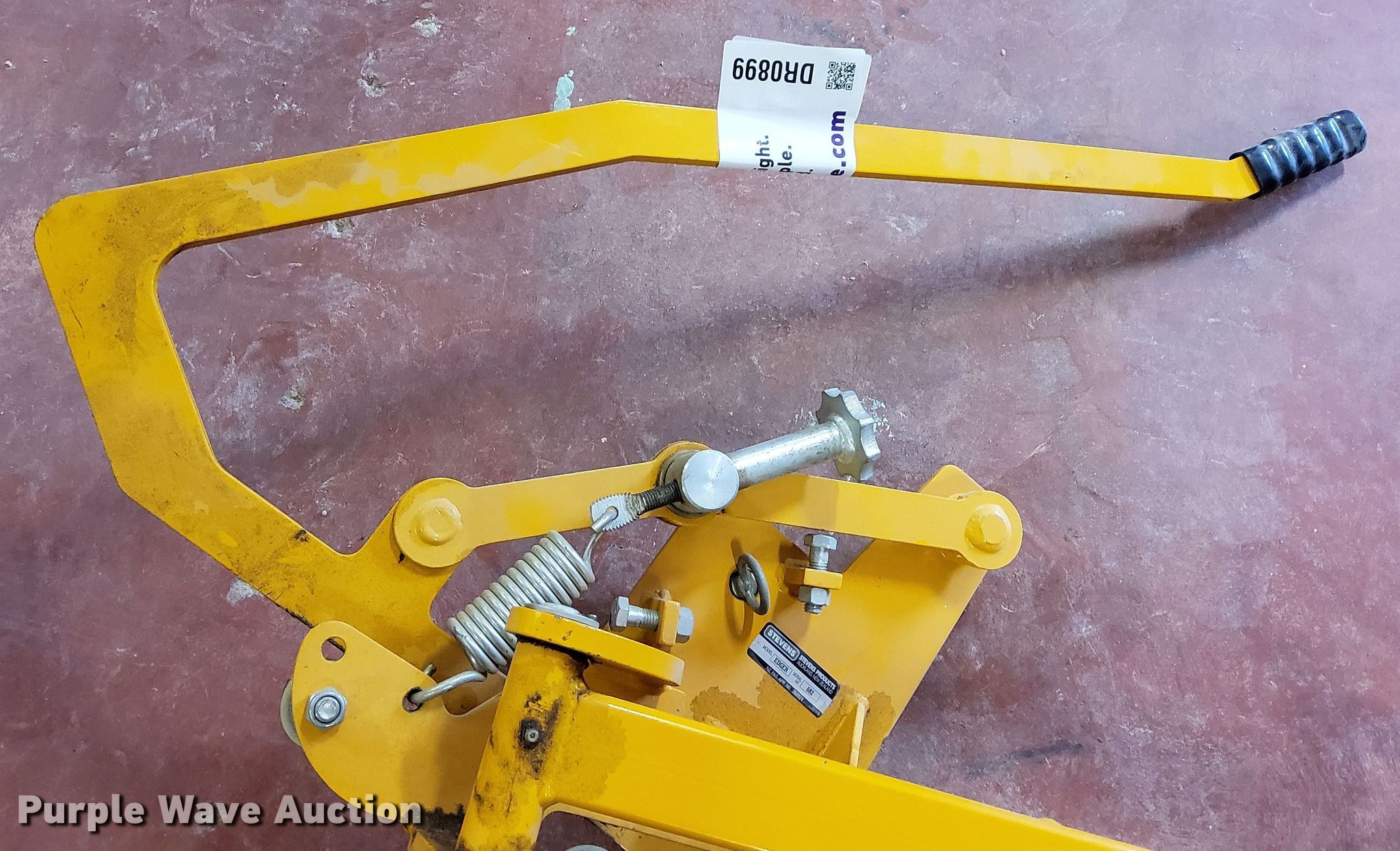 Stevens edger in Manhattan, KS | Item DR0899 sold | Purple Wave