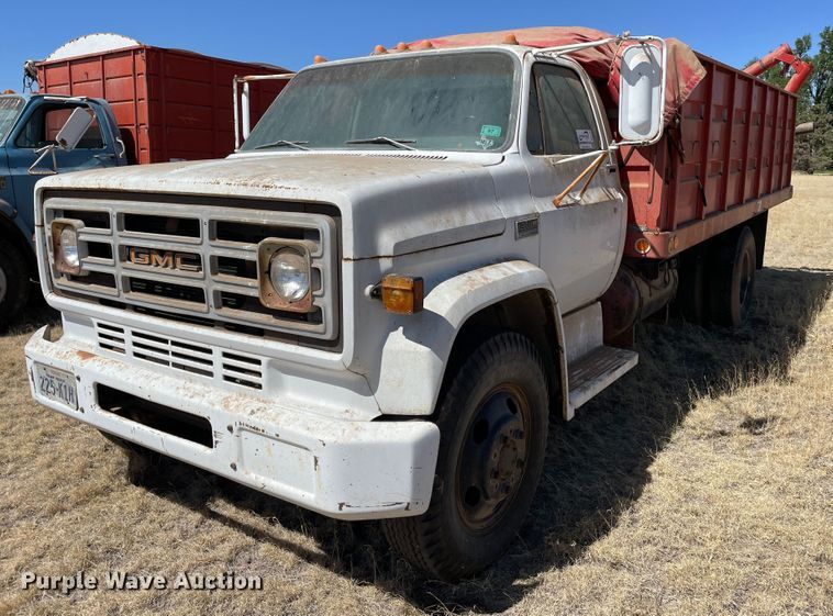 1973 GMC 6000 grain truck in Tulia, TX | Item DJ5138 sold | Purple Wave