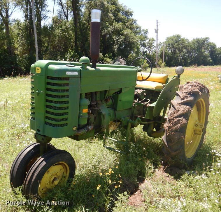 1949 John Deere MT tractor in Cheney, KS | Item KI9407 sold | Purple Wave