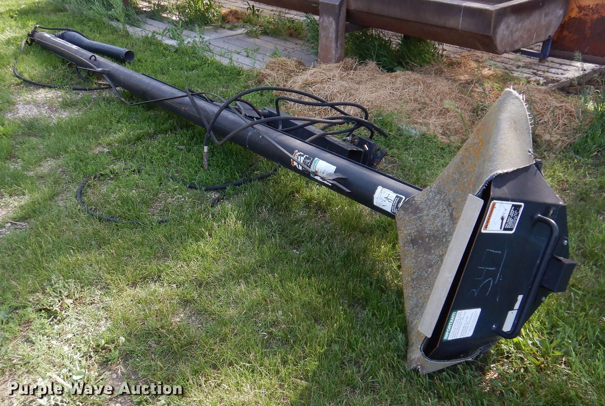 Unverferth grain auger/seed tender auger in Ruthven, IA | Item KN9833 ...