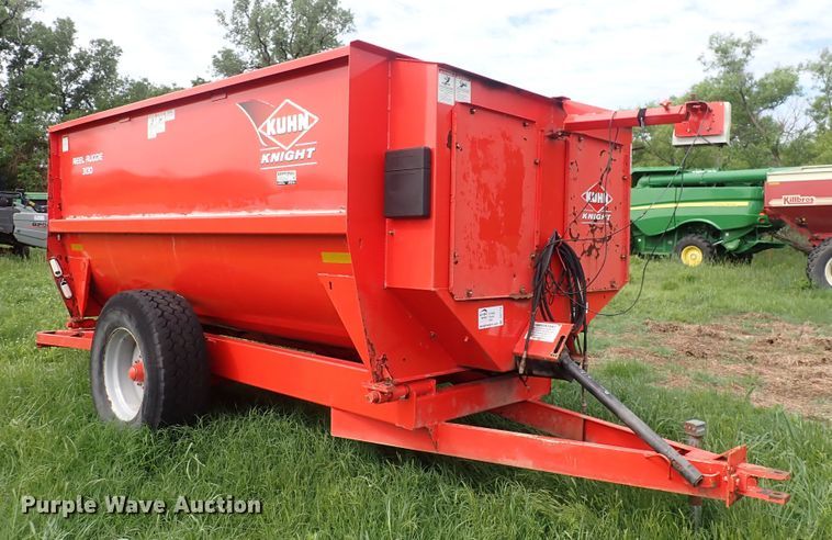Kuhn Knight Reel Auggie 3130 feed mixer in Kingman, KS | Item DS7118 ...
