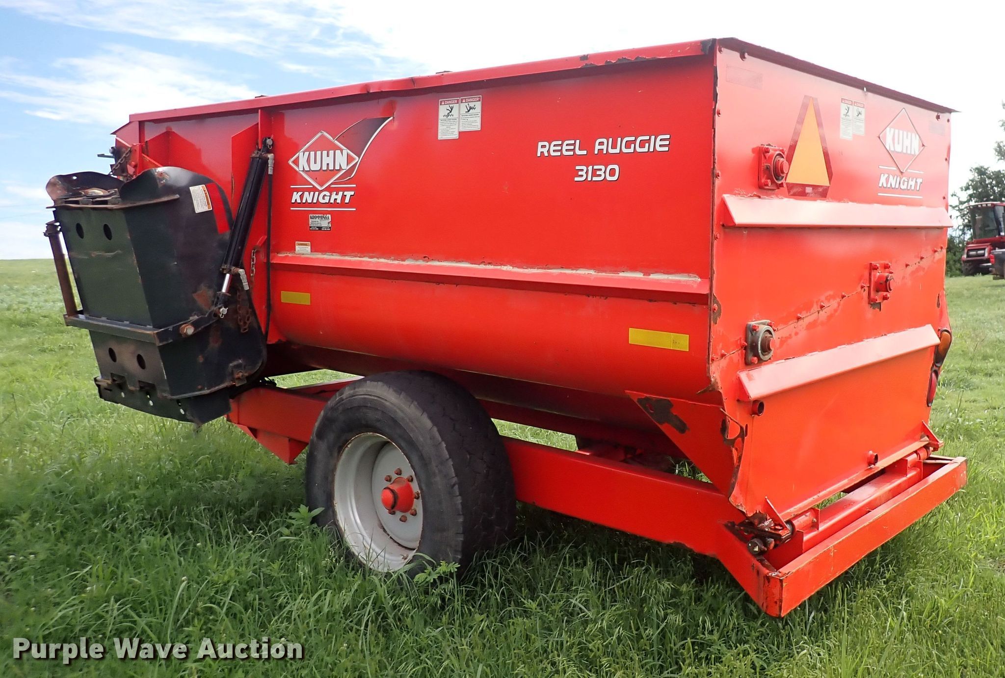 Kuhn Knight Reel Auggie 3130 feed mixer in Kingman, KS | Item DS7118 ...