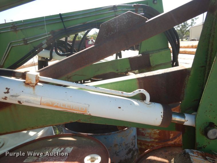 Allied 580 loader in Lincoln, KS | Item DN1600 sold | Purple Wave