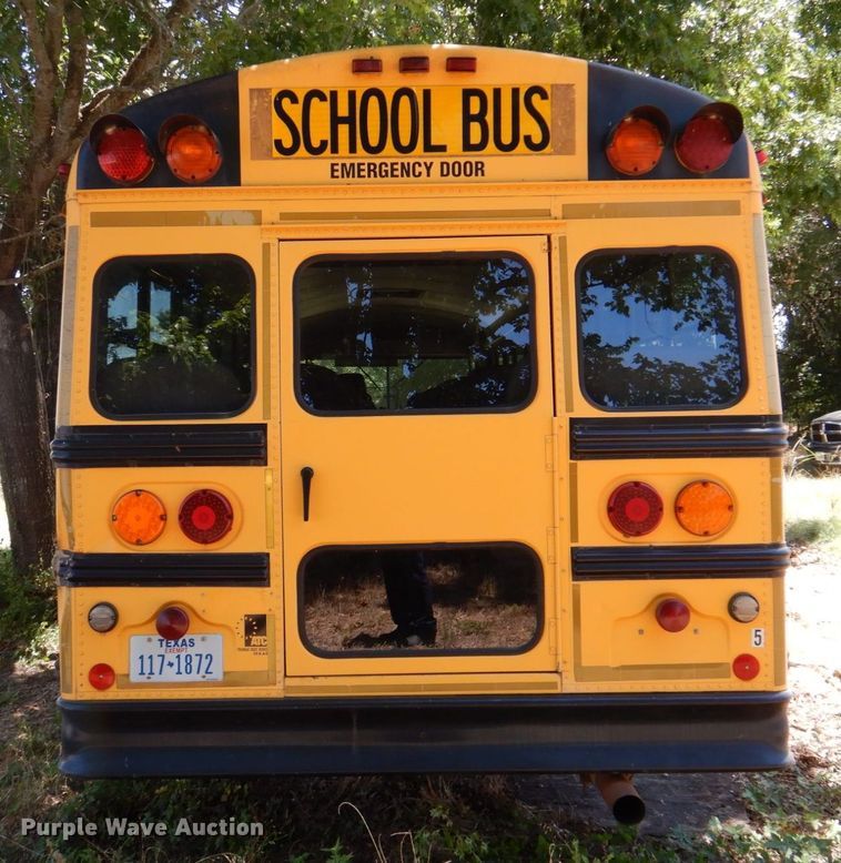 2002 Thomas school bus in Lexington, TX | Item DR1860 sold | Purple Wave
