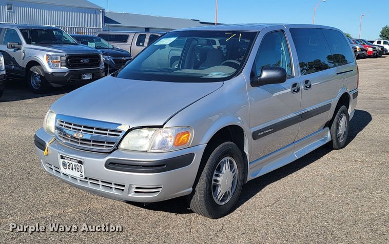 2003 Chevrolet Venture van in Pierre, SD | Item JG9847 sold | Purple Wave