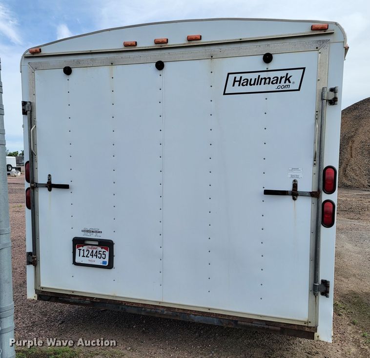 2003 Haulmark RVN85X28WT3 enclosed cargo trailer in Sioux Falls, SD | Item JG9849 sold | Purple Wave