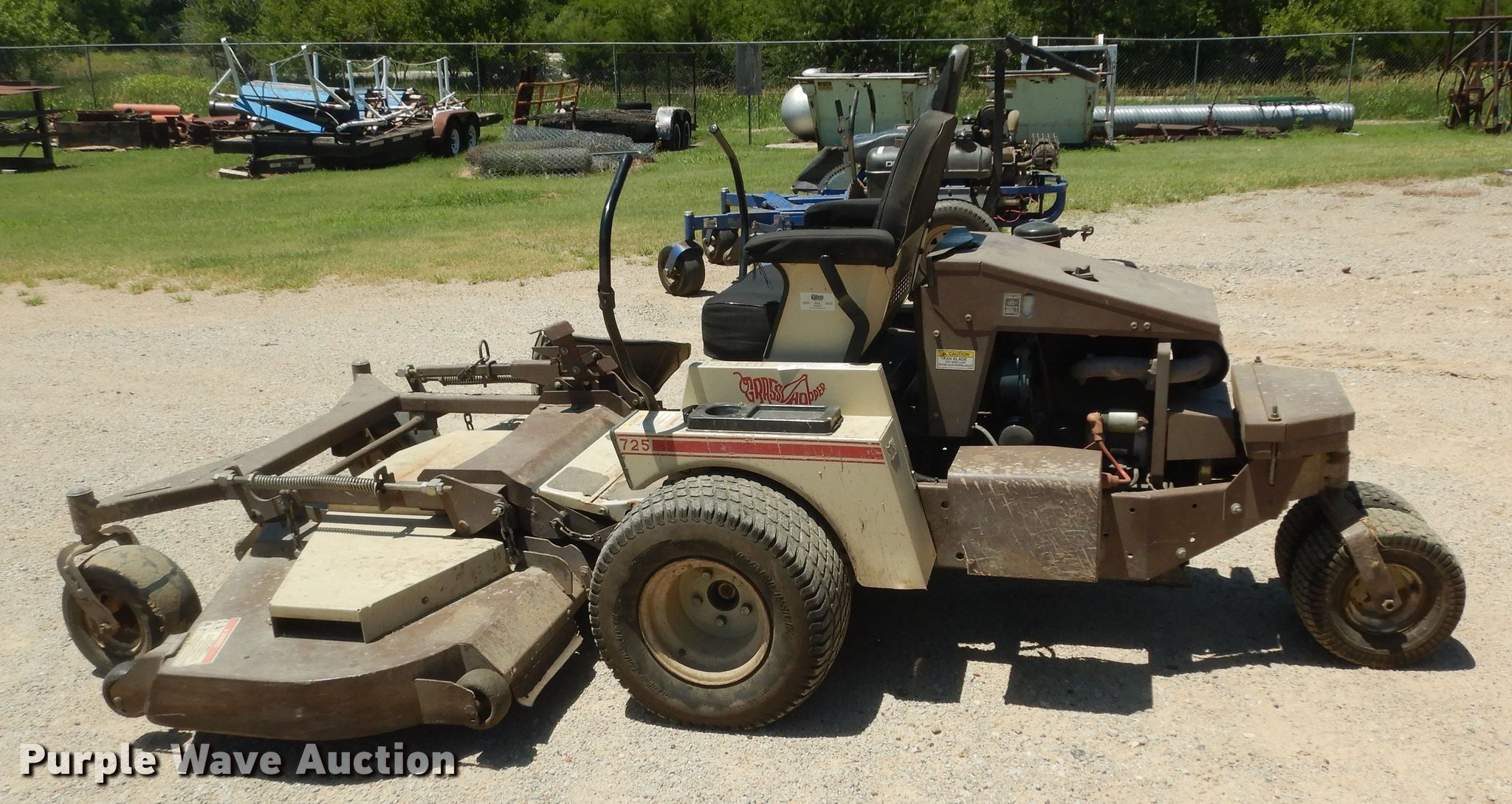 Grasshopper 725G2 ZTR lawn mower in Lincoln, KS | Item MD9283 sold ...