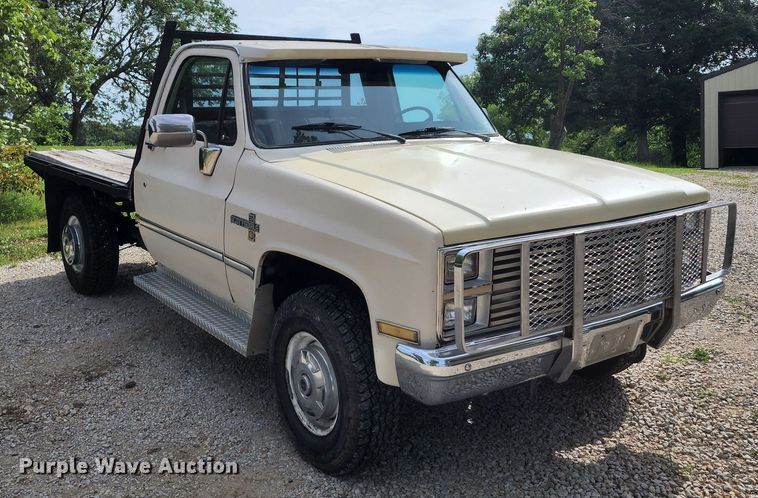 1983 Chevrolet Scottsdale K20 flatbed pickup truck in Richmond, MO ...