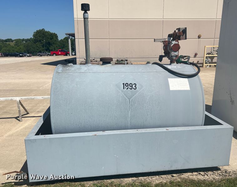 Mid-south fuel tank in Jefferson City, MO | Item KC9898 sold | Purple Wave