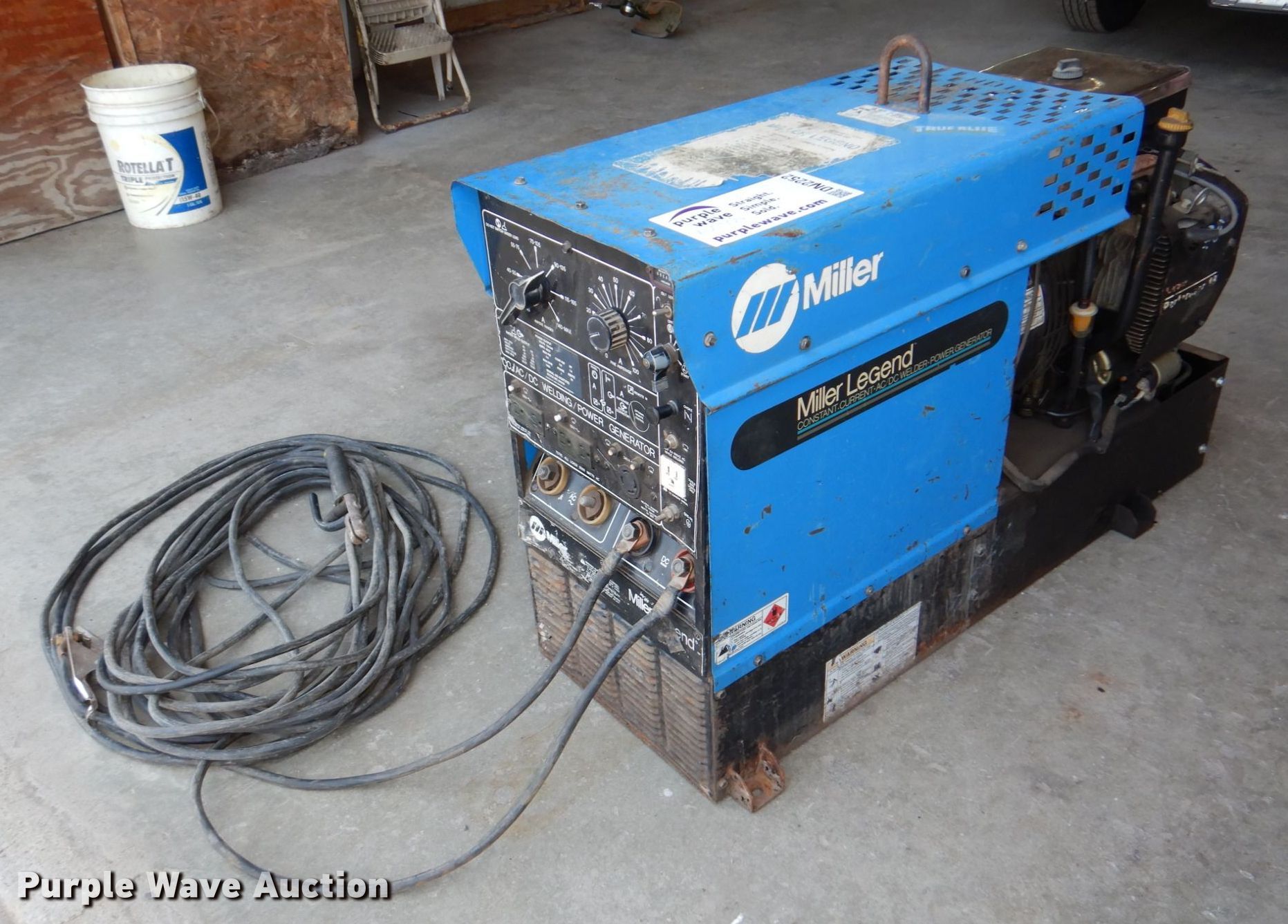 Miller Legend welder in Elwood, KS | Item DM2252 sold | Purple Wave