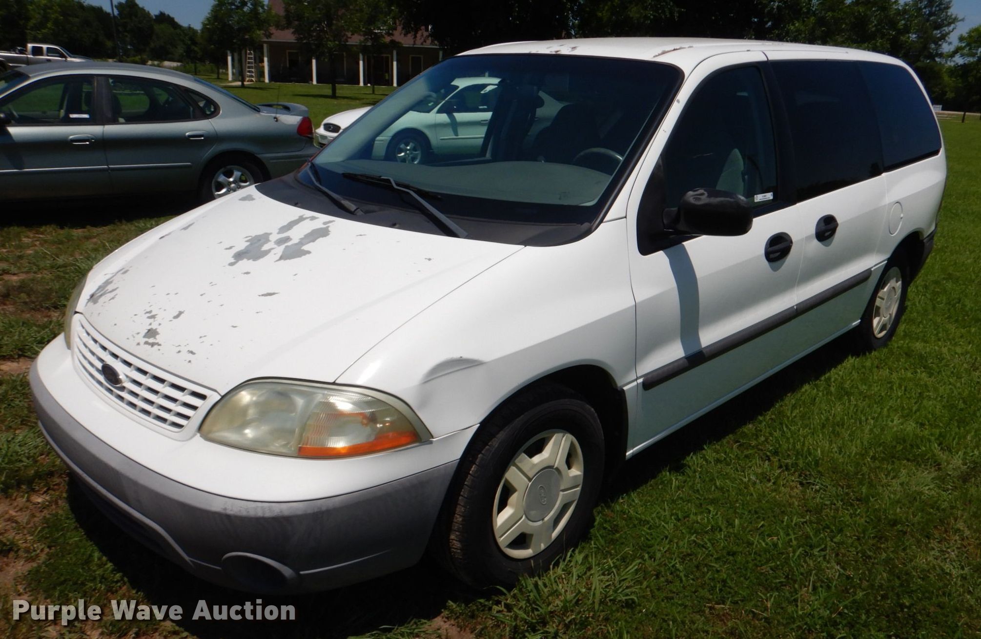 2002 Ford Windstar LX van in Hugo, OK | Item KJ9861 sold | Purple Wave