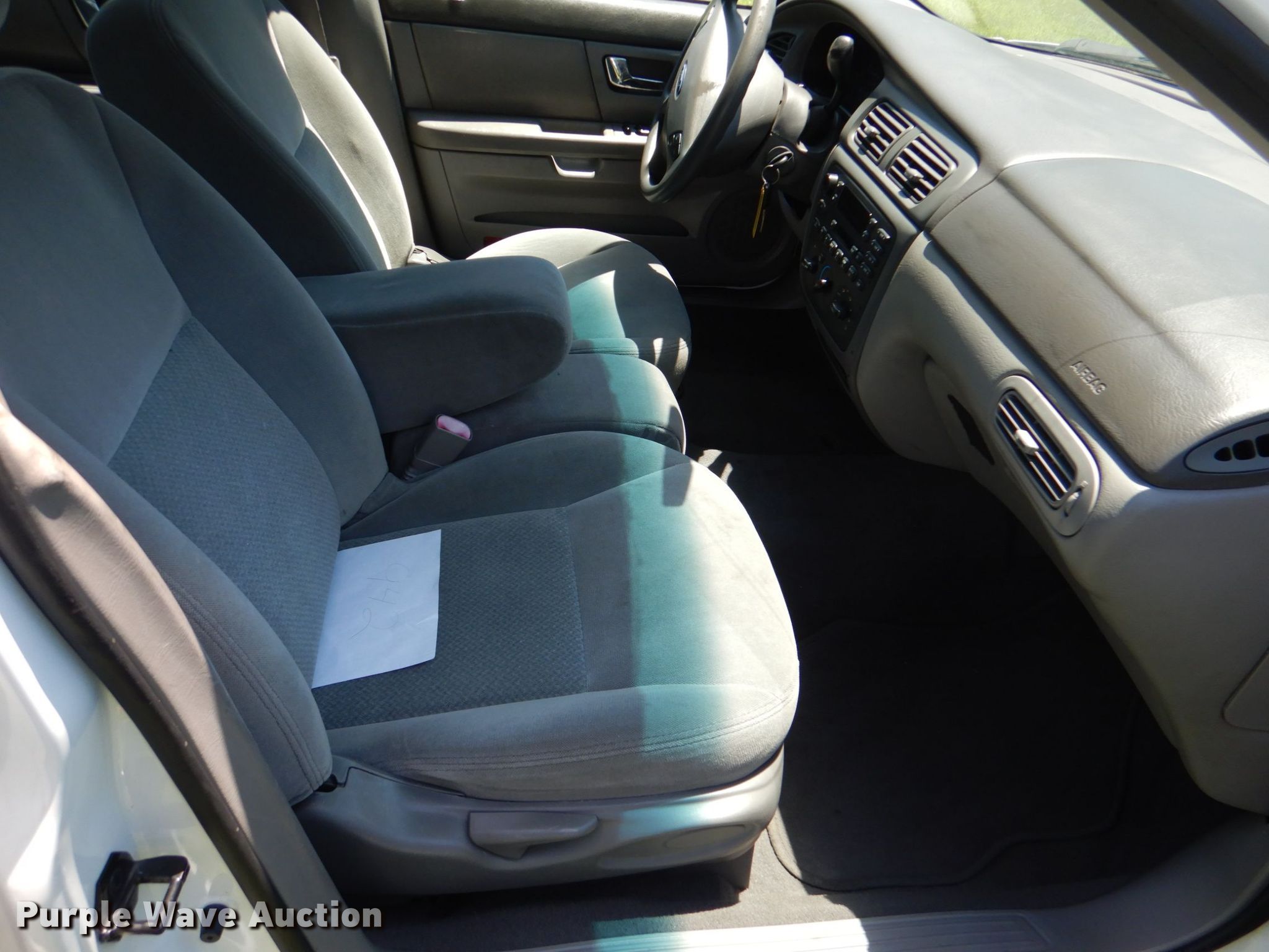 2003 Ford Taurus LX in Hugo, OK | Item KJ9862 sold | Purple Wave