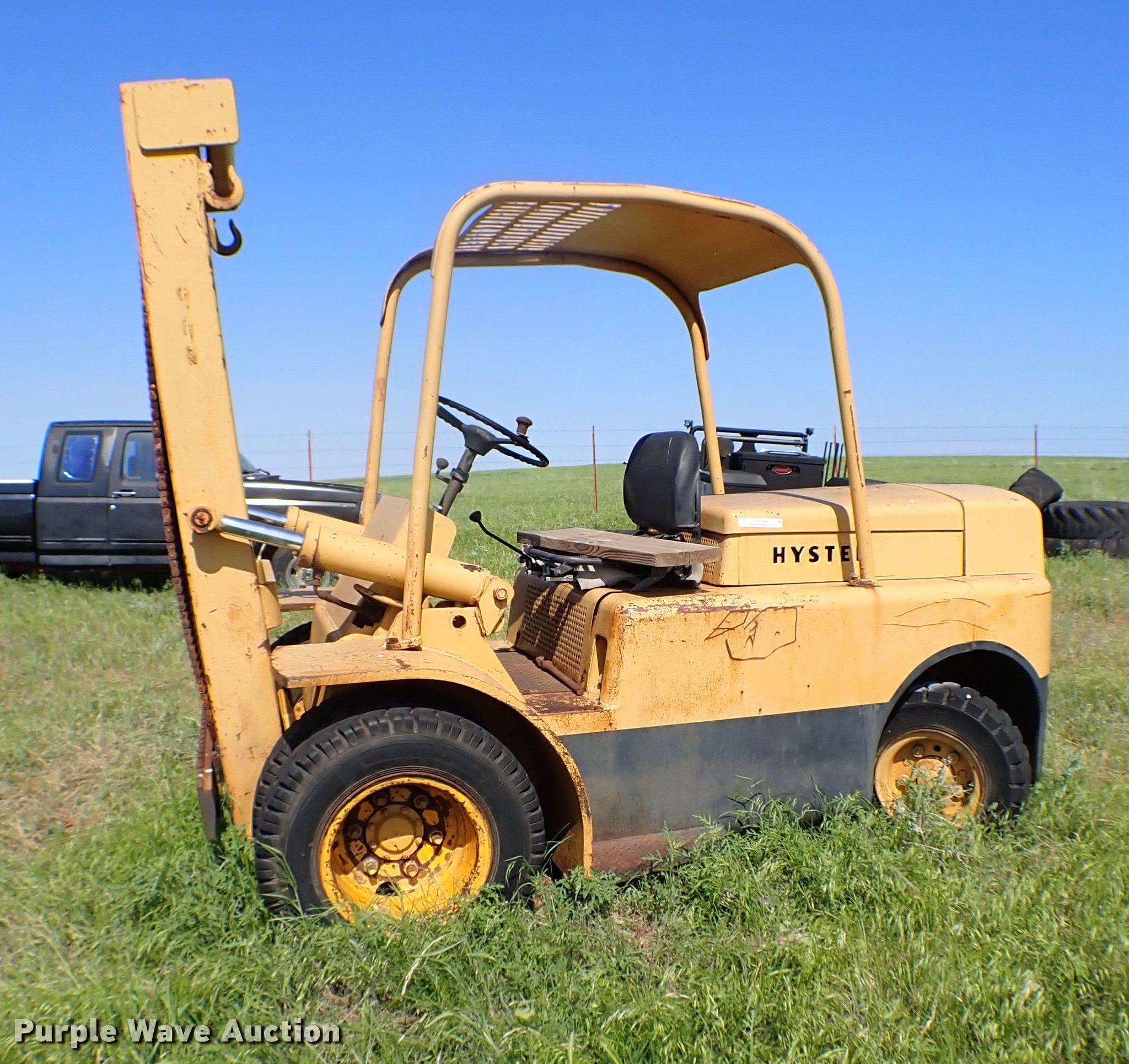 Hyster H80C forklift in Ninnekah, OK | Item MF9404 sold | Purple Wave