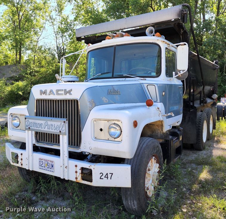 1981 Mack DM686S dump truck in Kansas City, MO | Item DI6209 sold ...