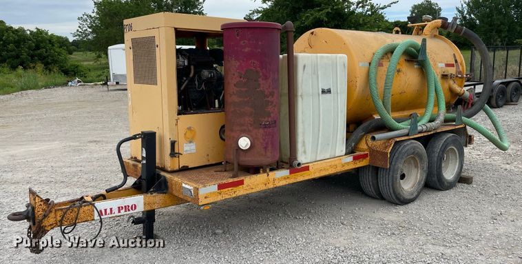 2006 Vac-Tron vacuum excavator in Warrensburg, MO | Item JC9888 sold ...