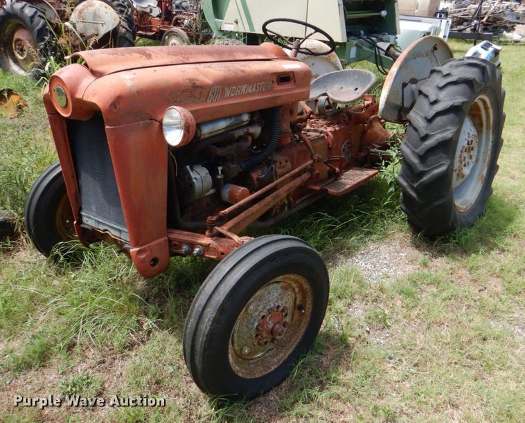 Ford 601 Workmaster tractor in Bristow, OK | Item KJ9822 sold | Purple Wave