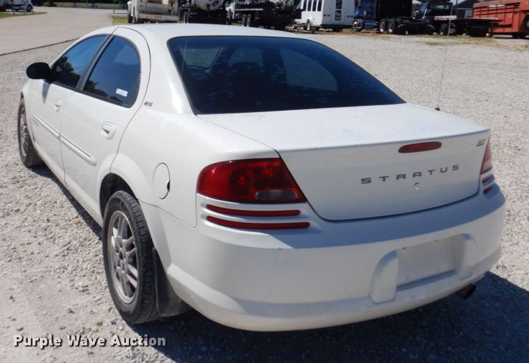 2001 Dodge Stratus ES in Troy, MO | Item KR9156 for sale | Purple Wave