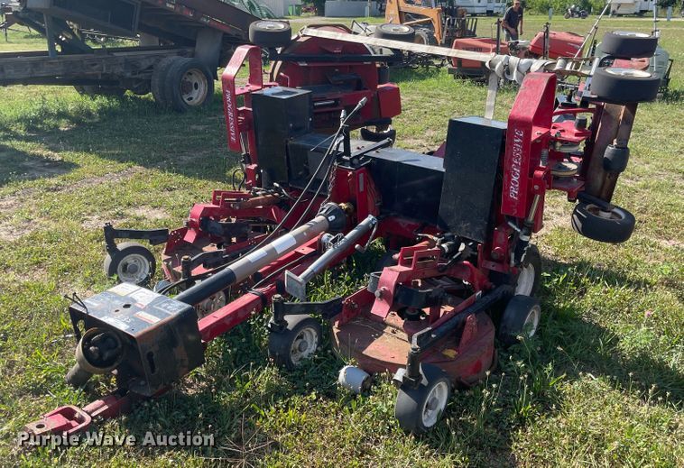 Progressive batwing finish mower in Gas, KS | Item LF9224 sold | Purple ...