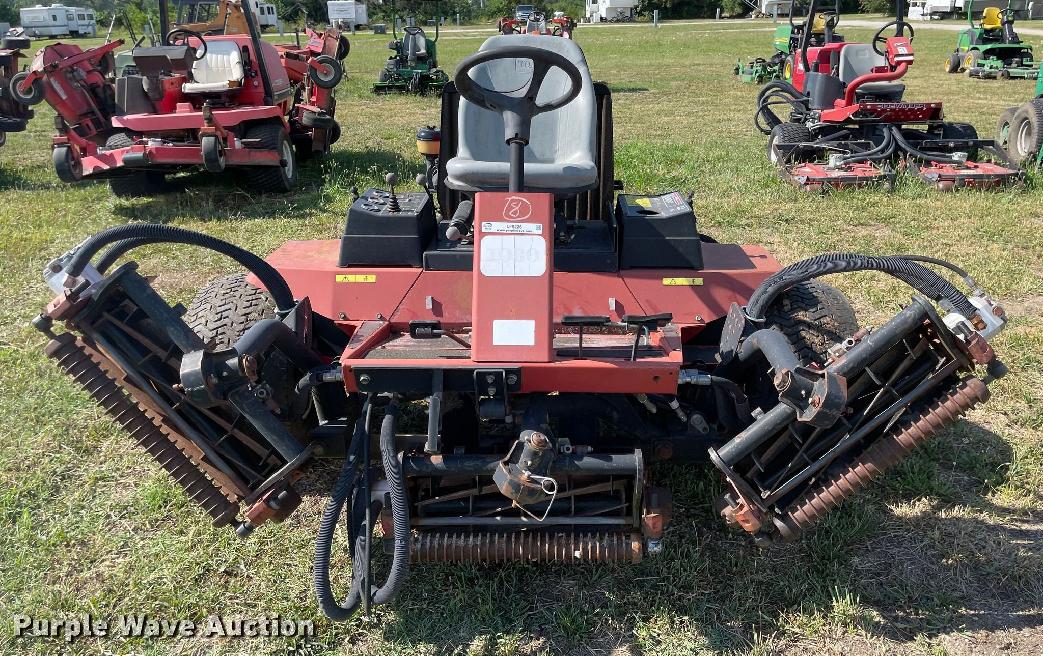 Toro Reelmaster 5500-D reel mower in Gas, KS | Item LF9226 sold | Purple Wave