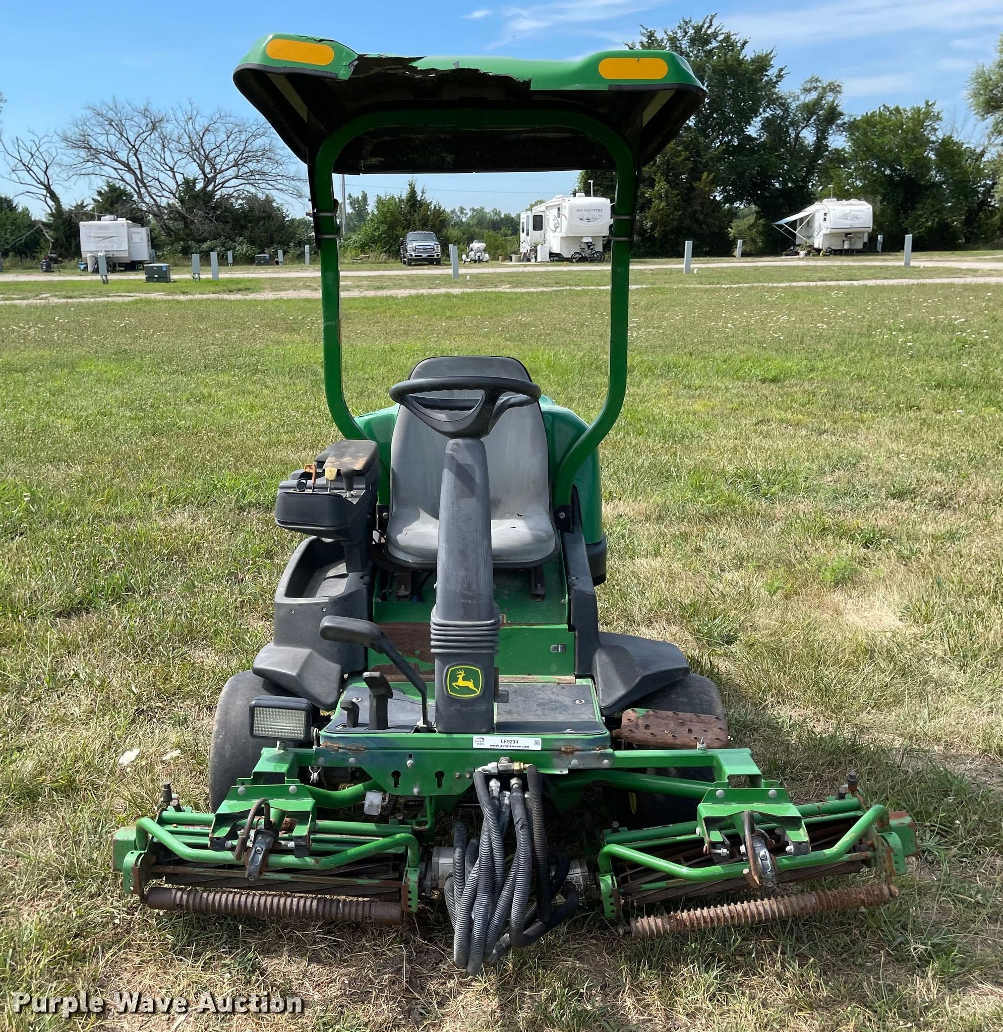 John Deere 2500B reel mower in Gas, KS | Item LF9234 sold | Purple Wave