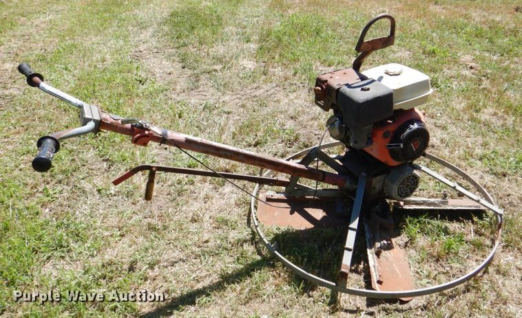 Superior power trowel in Ryan, IA | Item MF9136 sold | Purple Wave