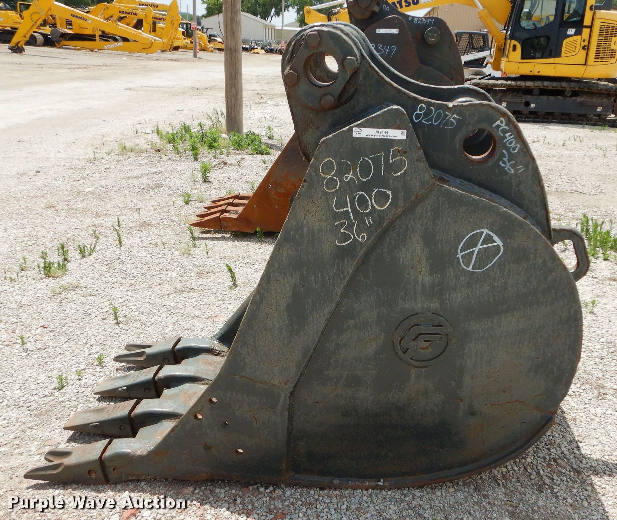 CF 36"W excavator bucket in Kansas City, KS | Item JX9144 sold | Purple ...