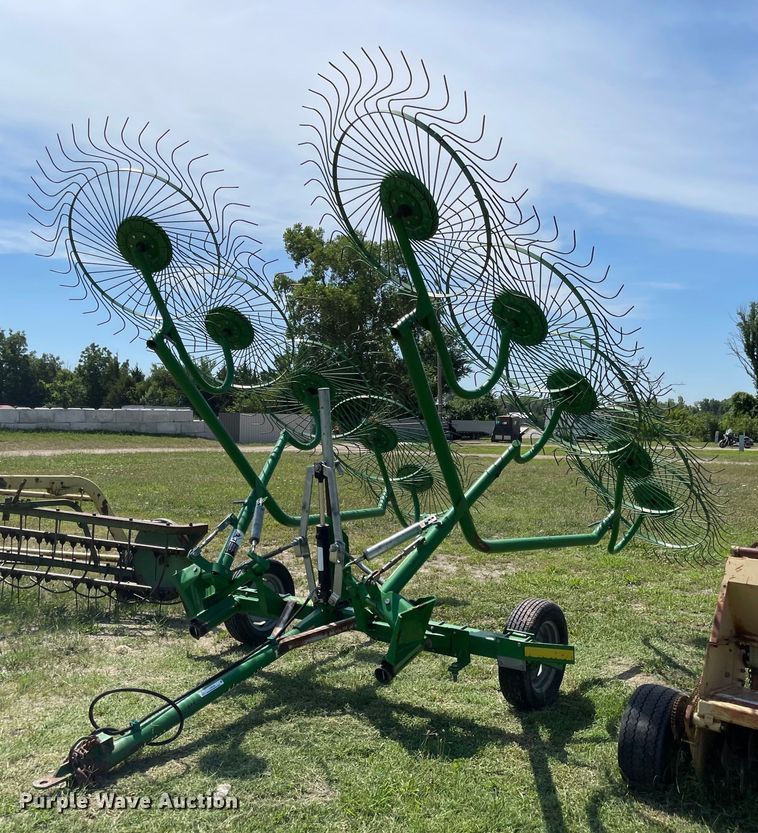 Frontier hay rake in Gas, KS | Item LF9238 sold | Purple Wave