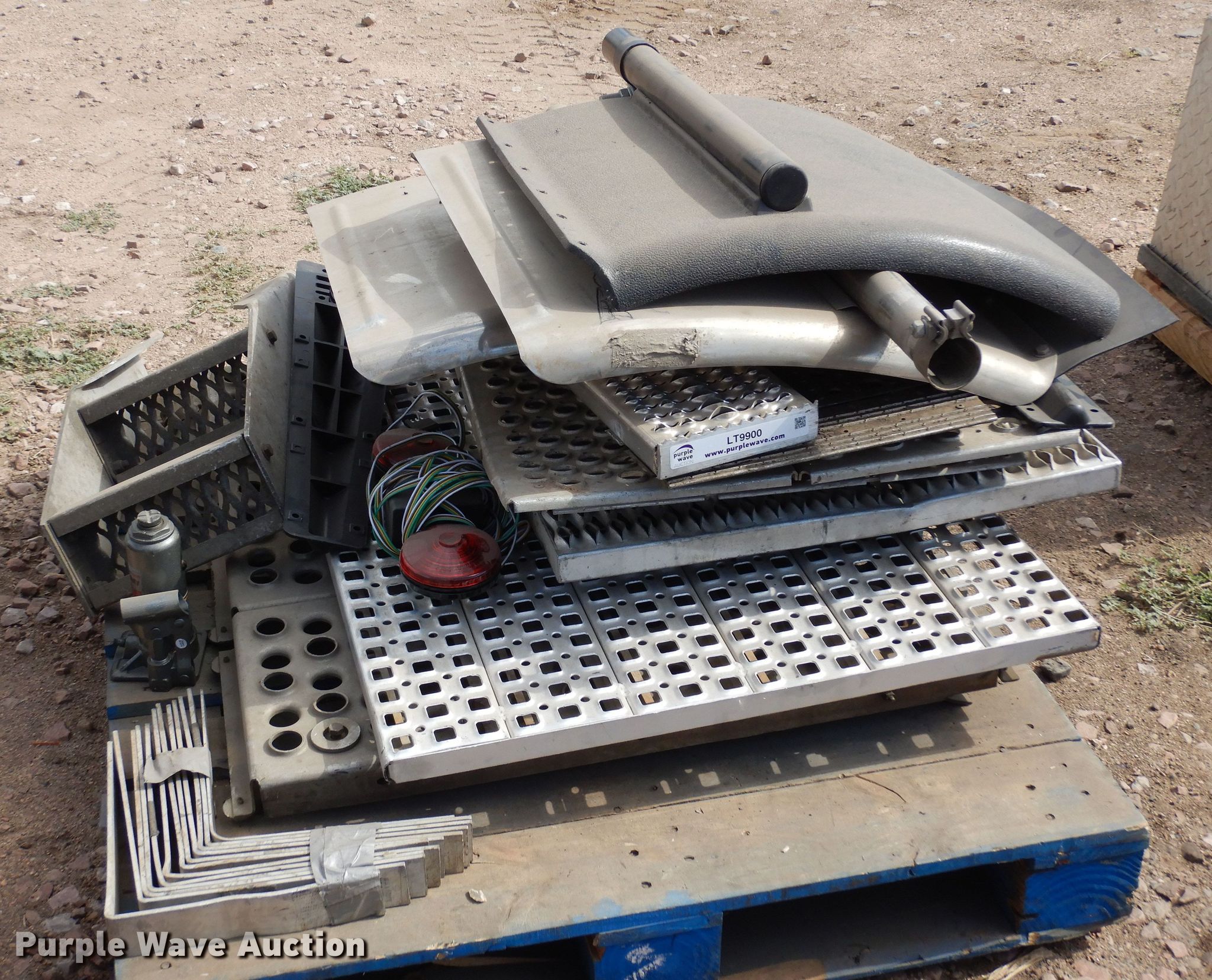 Truck parts in Brighton, CO | Item LT9900 sold | Purple Wave