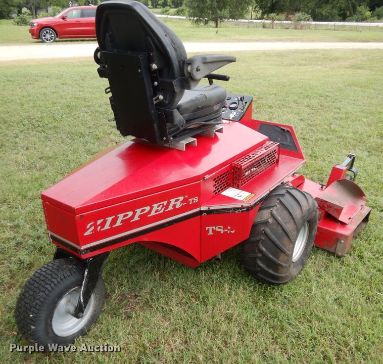 Zipper TS20 ZTR lawn mower in Cedar Point, KS | Item KS9798 sold ...