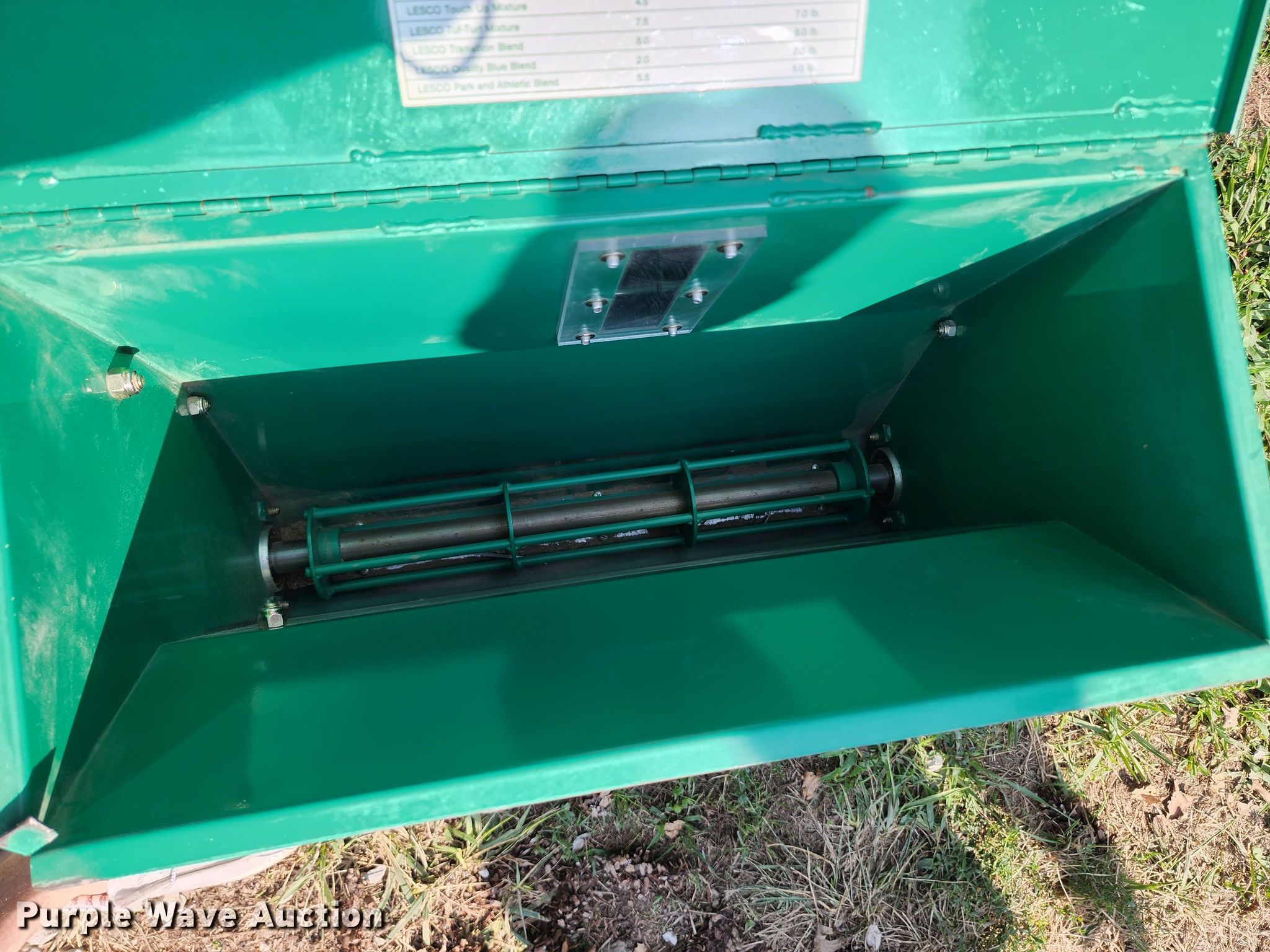 Lesco Commercial Plus overseeder in Lee's Summit, MO | Item JB9007 sold ...