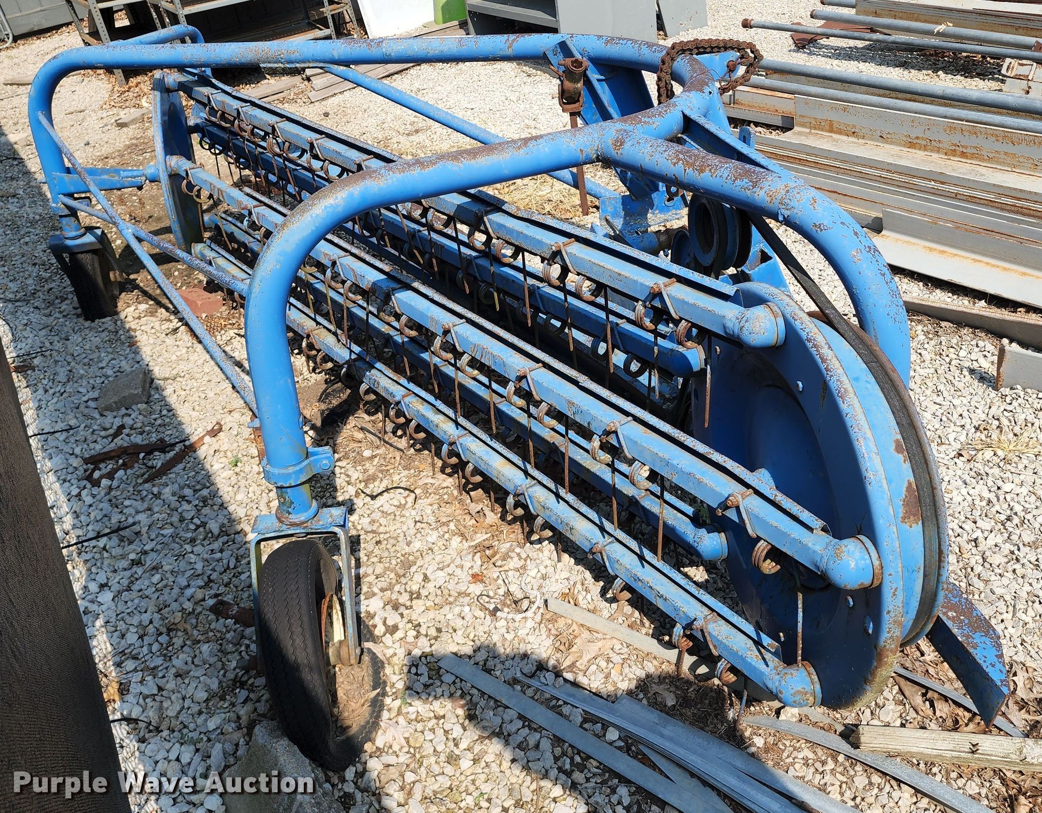 Ford 14-400 hay rake in Lee's Summit, MO | Item JB9013 sold | Purple Wave
