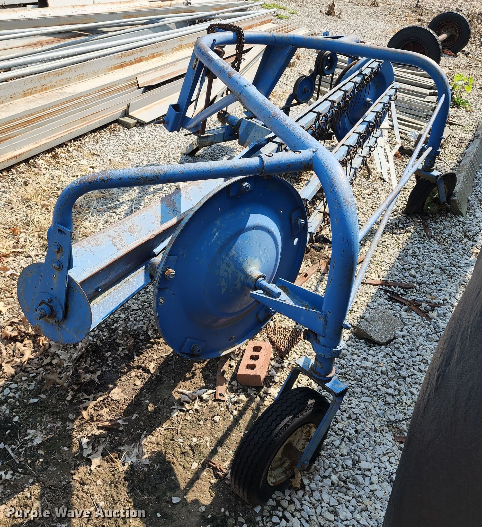 Ford 14-400 hay rake in Lee's Summit, MO | Item JB9013 sold | Purple Wave