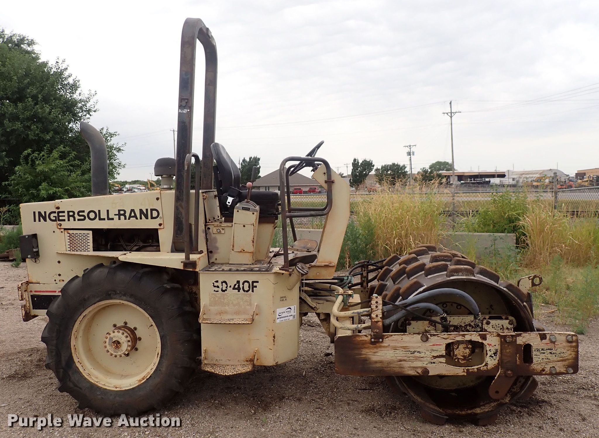1993 Ingersoll Rand SD-40F single drum vibratory roller in Wichita, KS ...