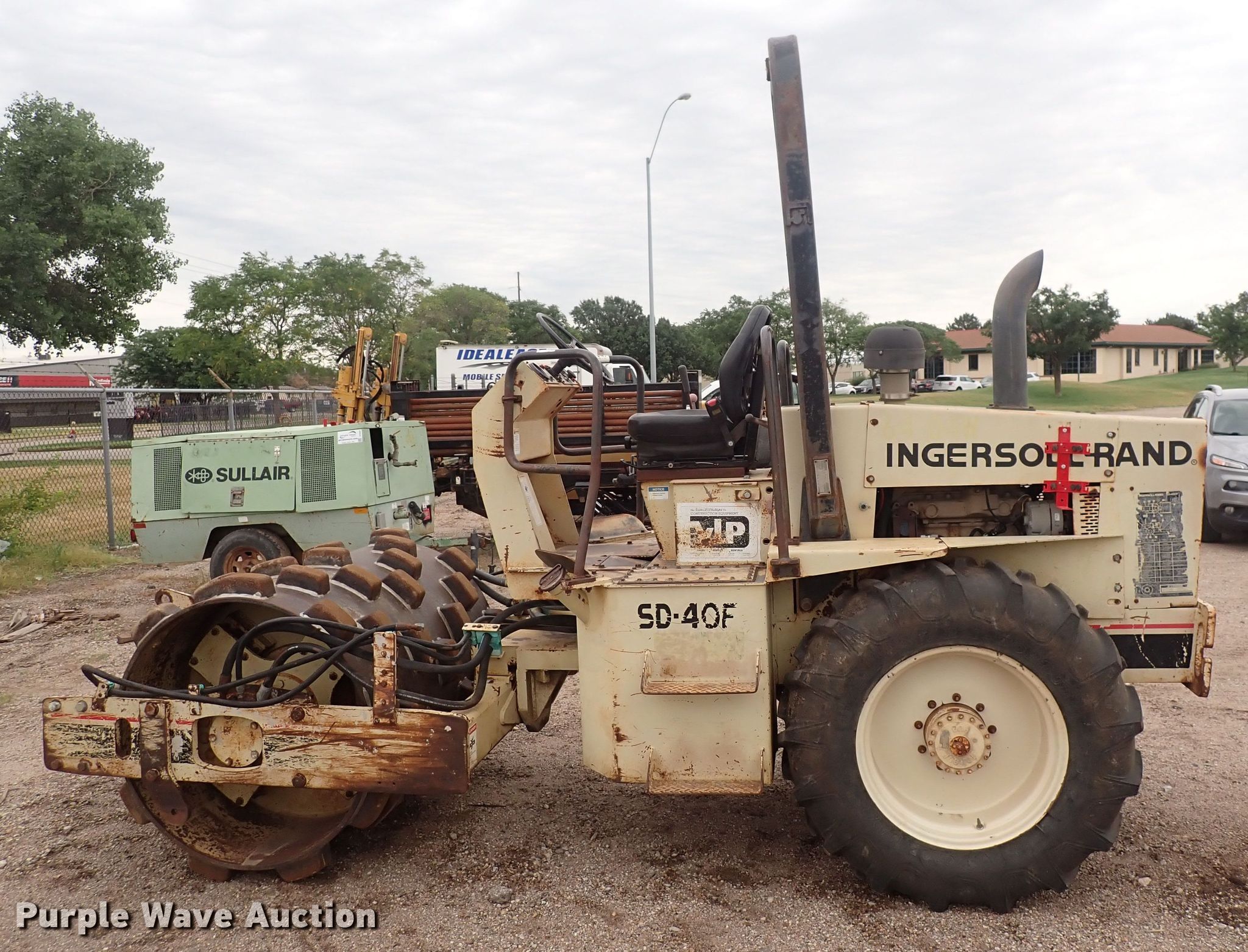 1993 Ingersoll Rand SD-40F single drum vibratory roller in Wichita, KS ...