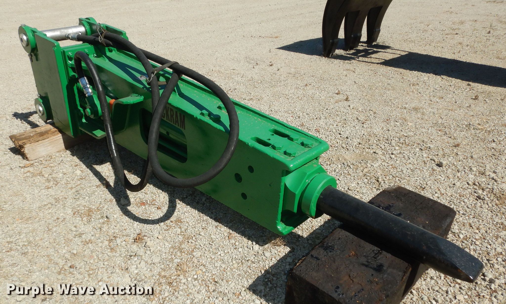 1999 Rockram 772 breaker in Topeka, KS | Item DM3027 sold | Purple Wave