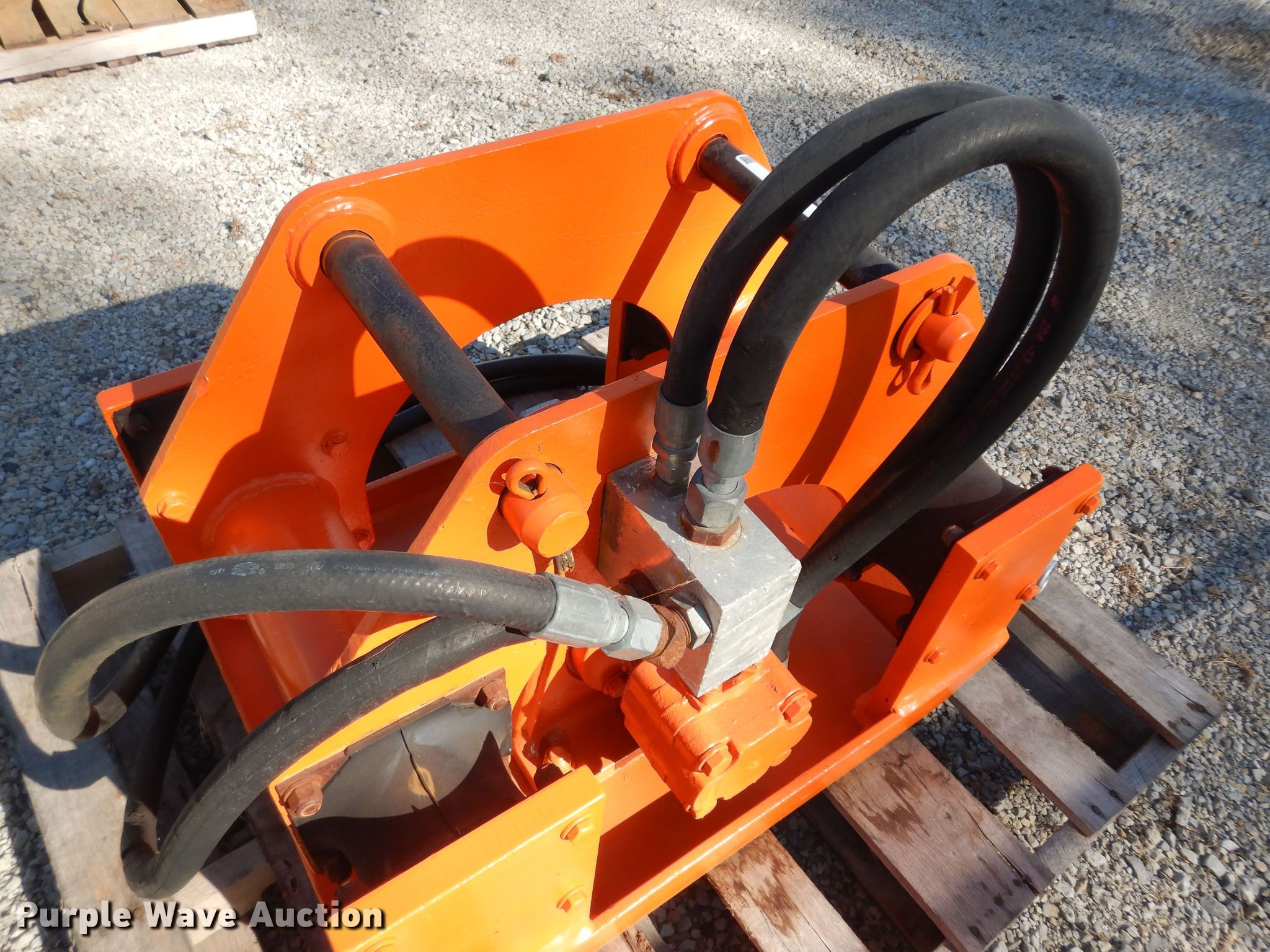 Stanley HS6000 plate compactor in Topeka, KS | Item KS9739 sold ...