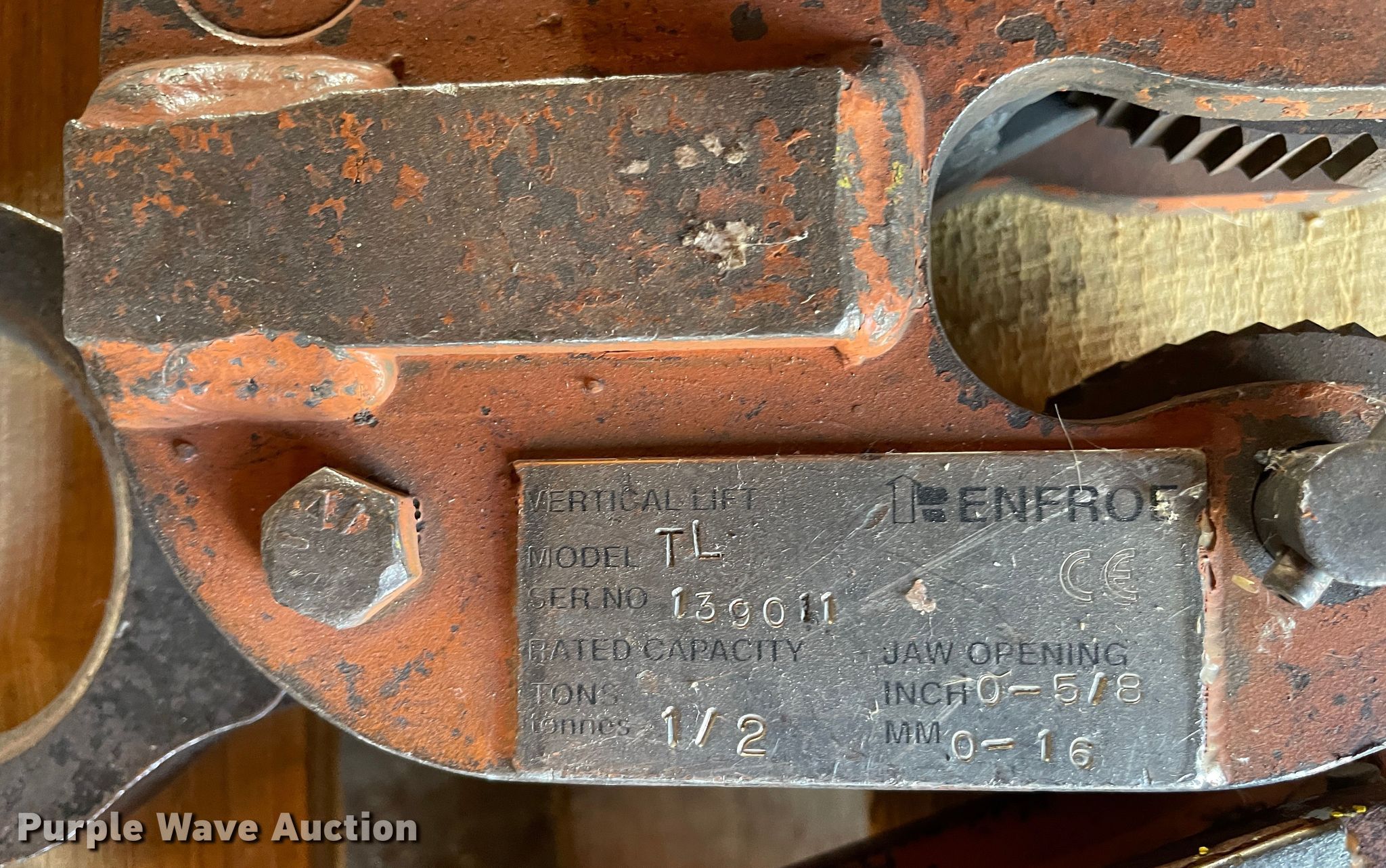 (11) Renfroe vertical lift plate clamps in Rolla, KS | Item LI9387 sold ...