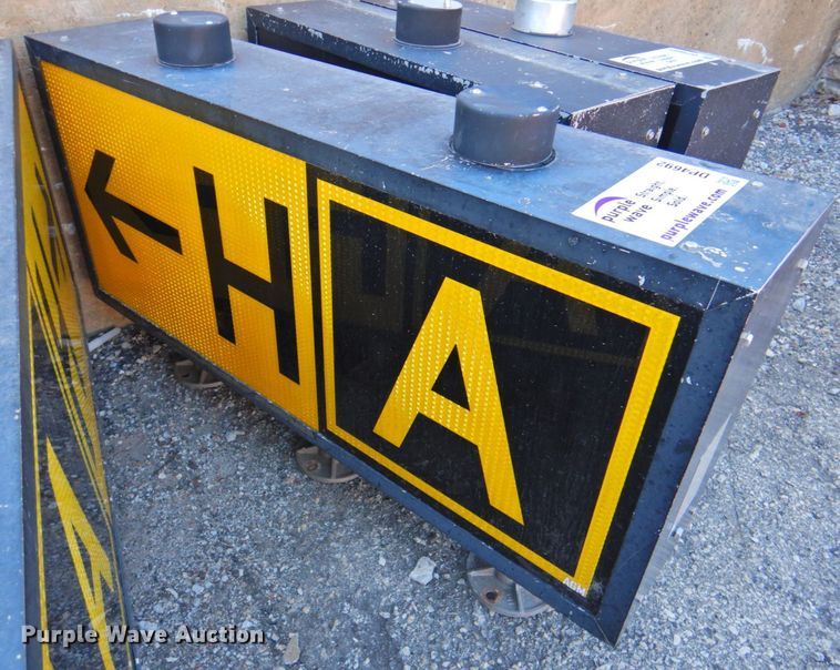 (2) ADB Safegate runway signs in Gardner, KS | Item DP4692 sold ...