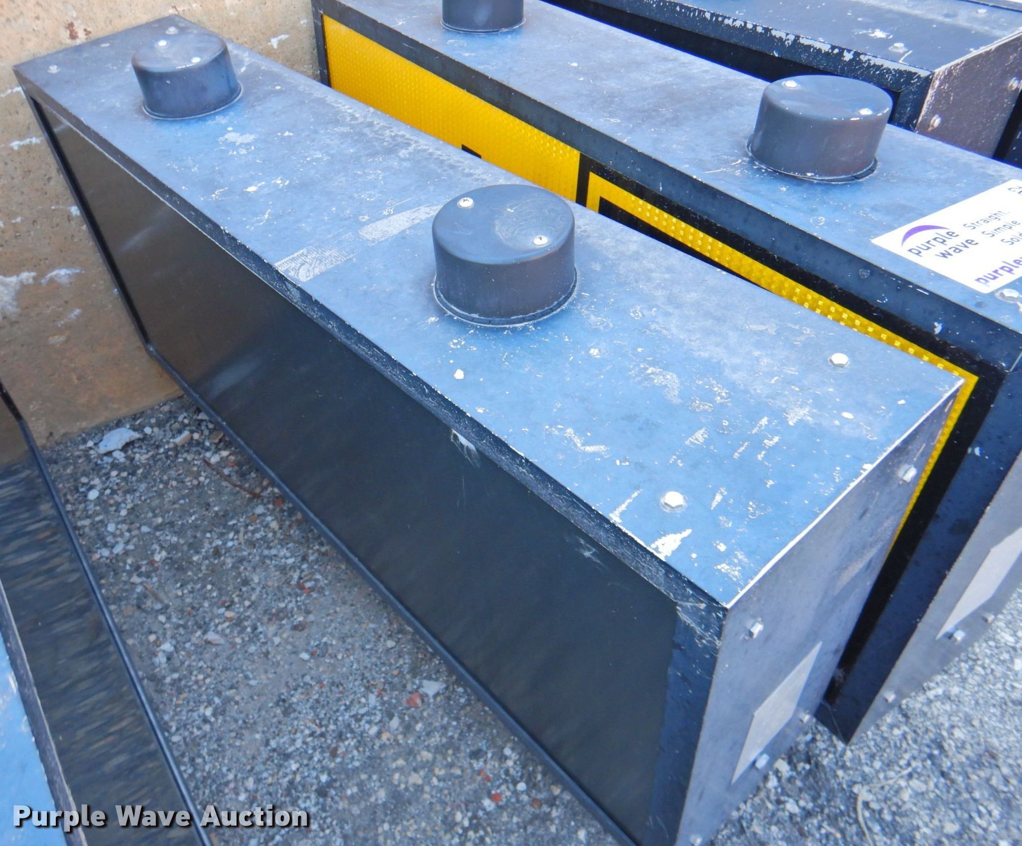 (2) ADB Safegate runway signs in Gardner, KS | Item DP4692 sold ...