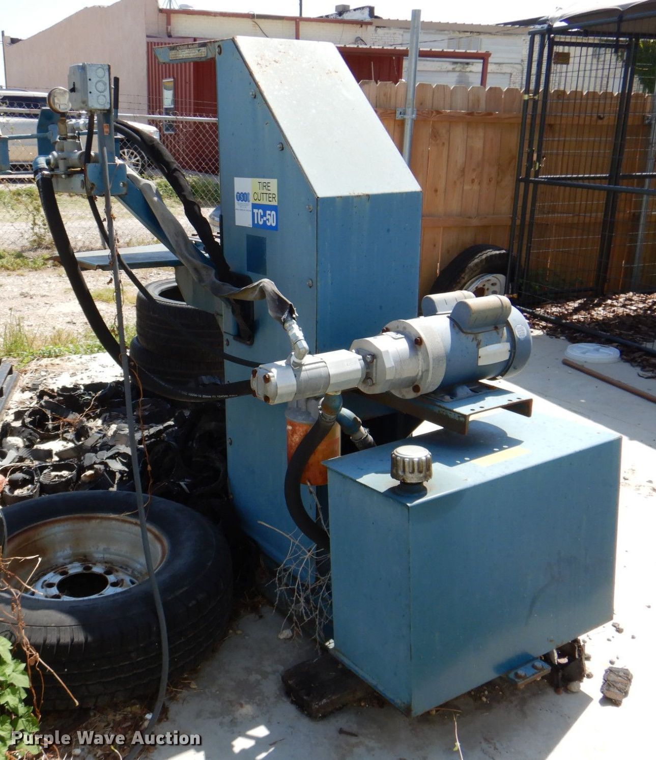 TSI TC-50 tire cutter in Rogers, TX | Item DR1949 sold | Purple Wave