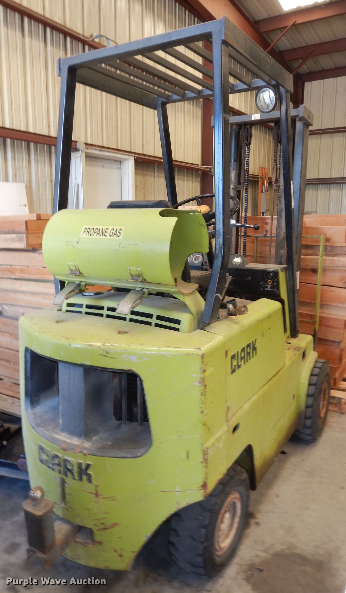 Clark C500-Y30 forklift in Junction City, KS | Item KS9837 sold ...