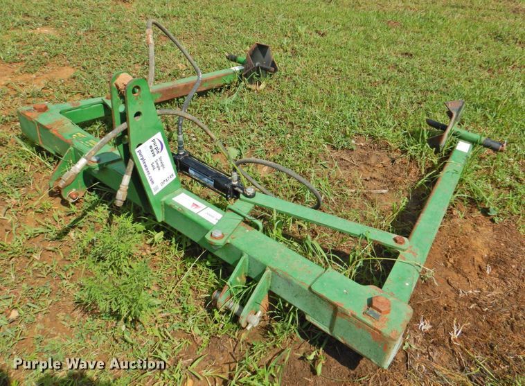 Tri-L 300C bale unroller in Leavenworth , KS | Item DP4749 sold ...